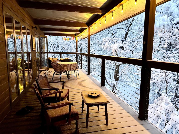 Bears Den Mountain Lodge - Nagano Prefecture, Japan