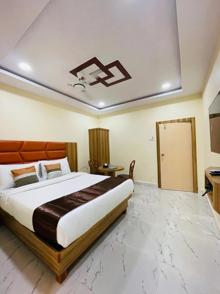 Riverside Retreat Dombivli - Swimming Pool - Couple Friendly - Comfortable Stay - Thane