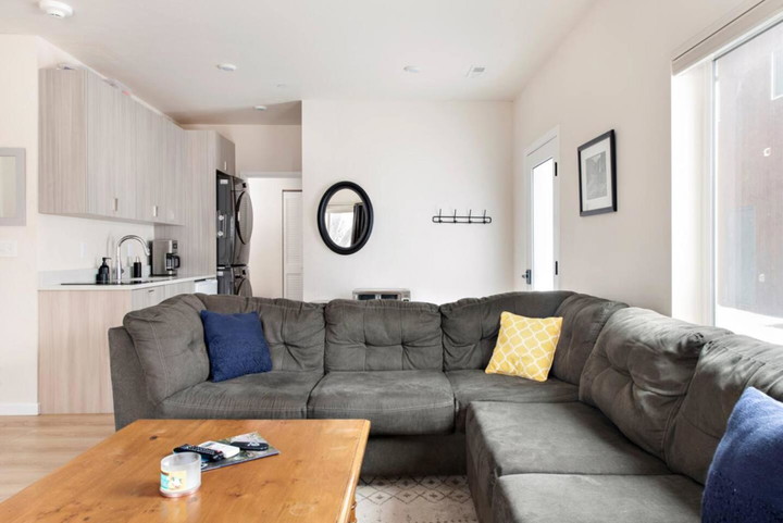 Hot Springs Getaway – Bright, Modern 2br Townhouse - Glenwood Springs, CO
