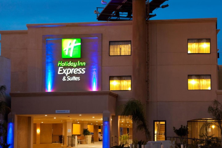 Holiday Inn Express & Suites Woodland Hills By Ihg - Simi Valley, CA