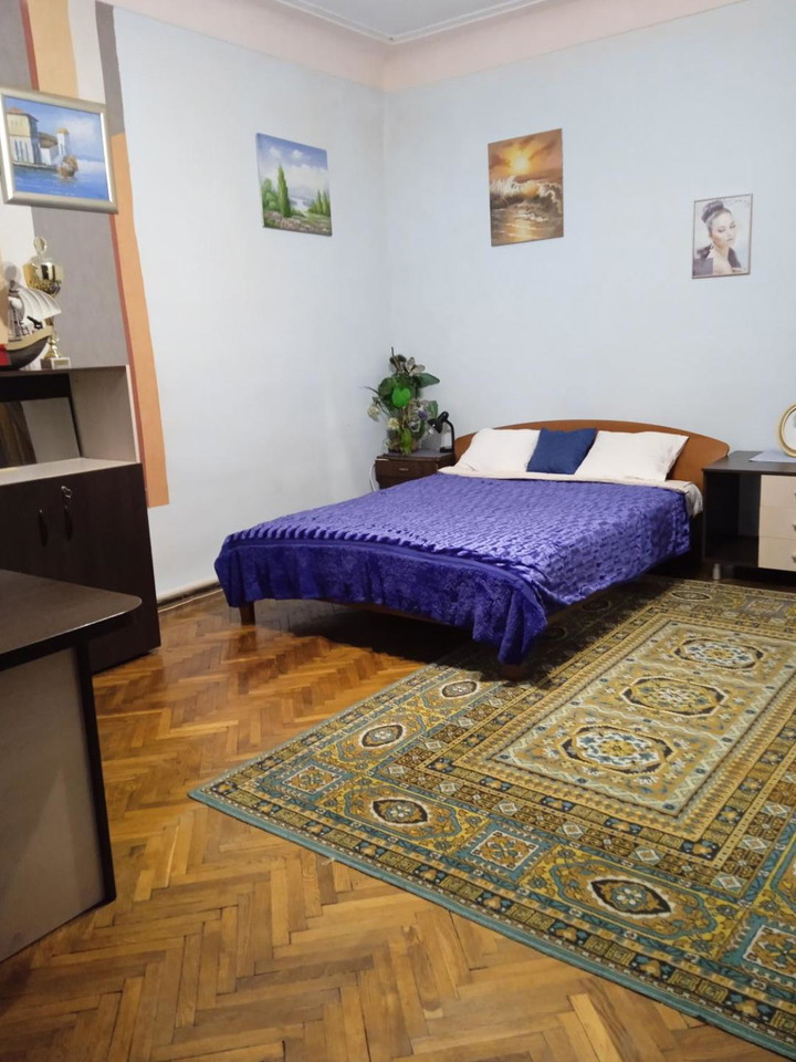 Blue Room. Lviv Squre. - Kyiv