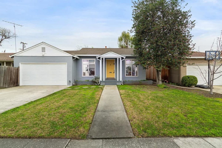 Marbella Lane Impeccable 3br Delightful Escape - Los Gatos, CA