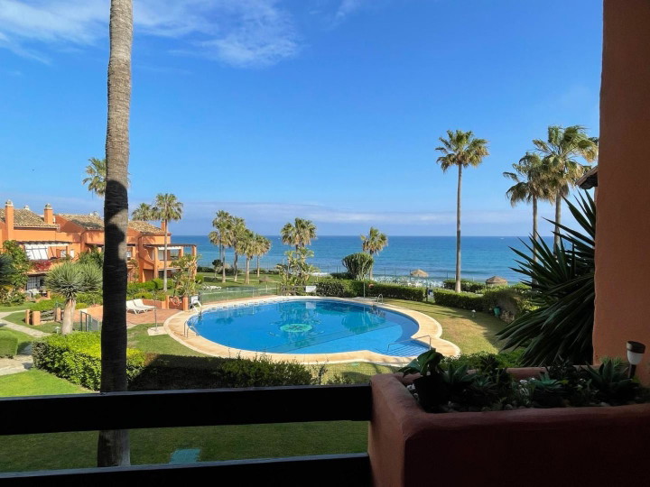 Estepona Sunriser Sea View Apartment - Estepona