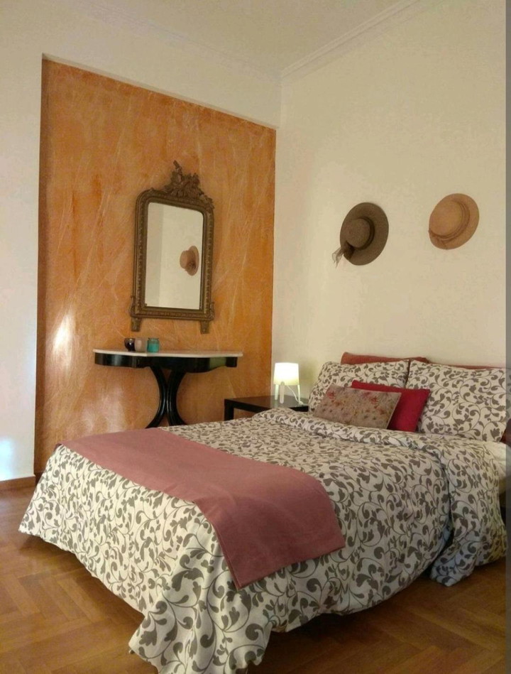 Zizi Room - Athens