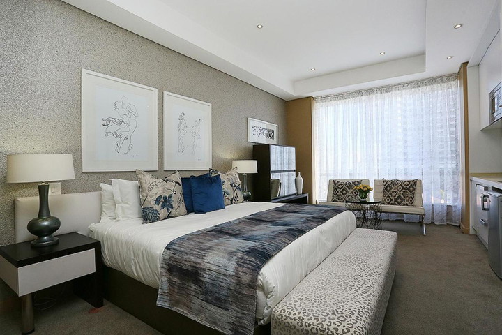 304 Sandton Skye Apartments - Sandton