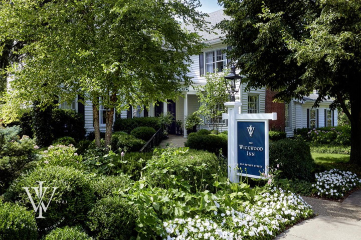 Wickwood Inn - Michigan