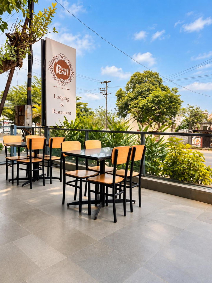 Hotel Pearl Lodging And Restaurant - Wai