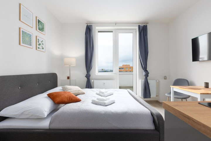 Apartment Near The Subway With A Terrace - Prague