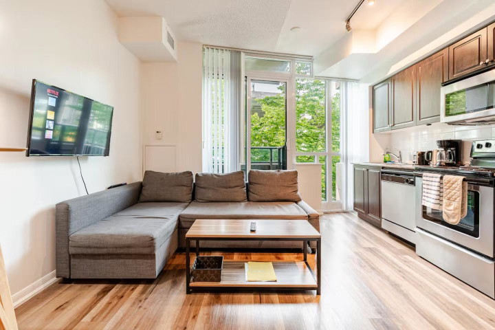 Stunning Dt Waterfront Suite With Swimming Pool - Mississauga