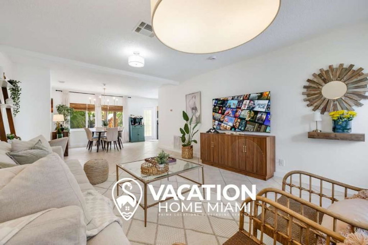 Cozy Dania Beach House With Fenced Backyard - Dania Beach, FL