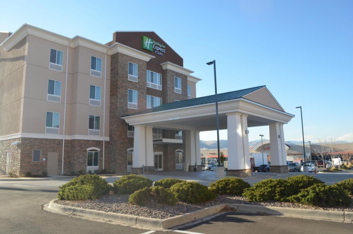 Holiday Inn Express & Suites Golden By Ihg - Lakewood, CO