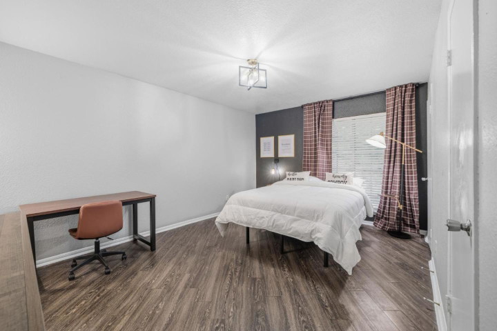 Chic 2br Apt In Houston - Sugar Land, TX