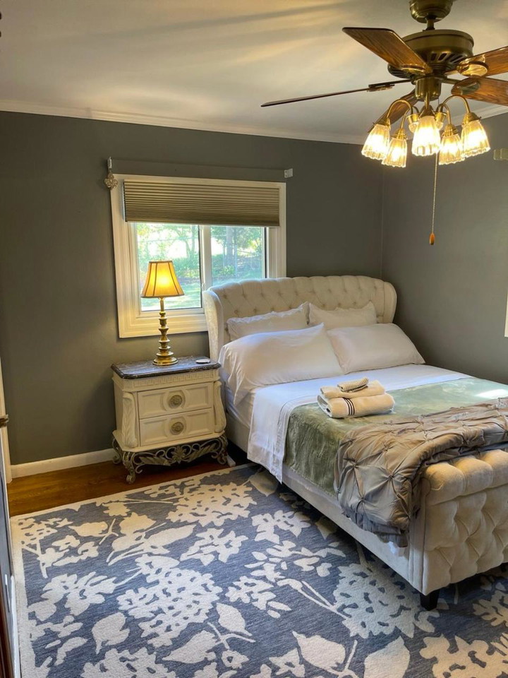 Splendid Room In House 10 Mins To Airport - St. Louis, MO