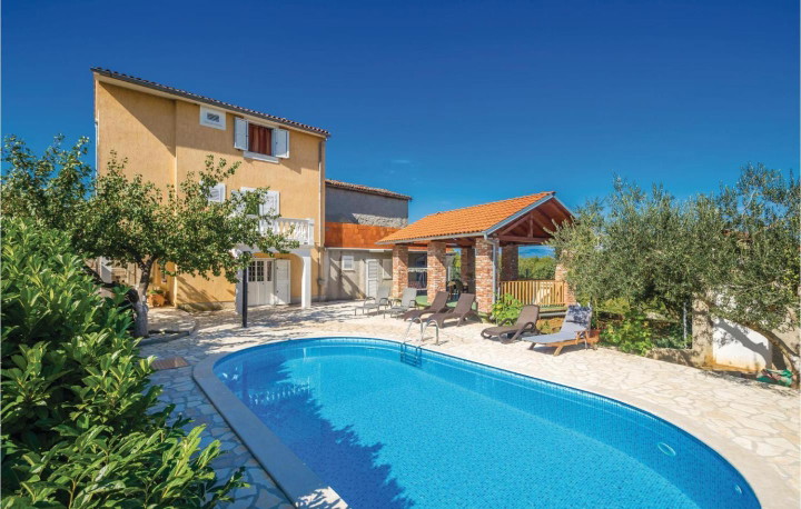 Amazing Home In Poljica - Alpes