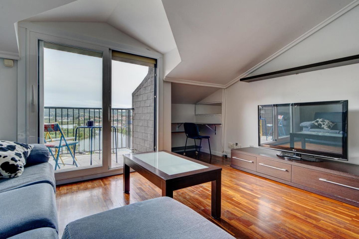 Luminoso áTico Con Terraza, Irún, Parking, 4pax - Hendaye