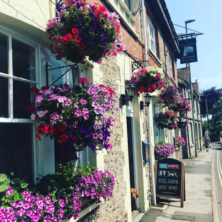 The Nags Head - Room Only Accommodation - Axminster