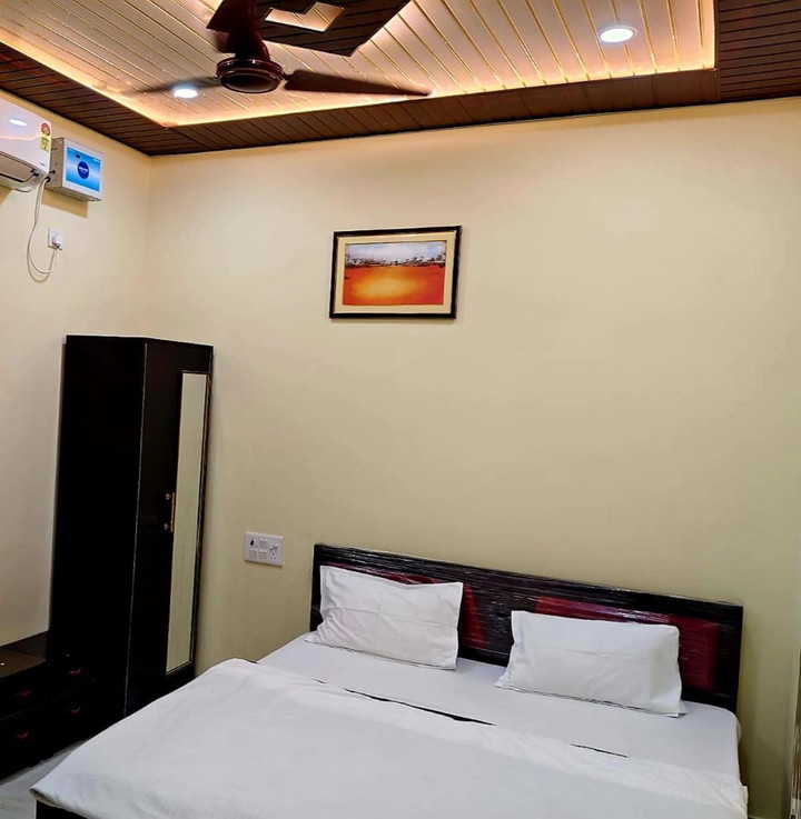 Hotel Ram Shankar - Saryu Ghat - Ayodhya