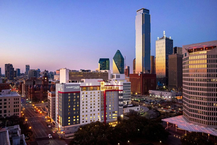 Courtyard By Marriott Dallas Downtown/reunion District - Dallas, TX