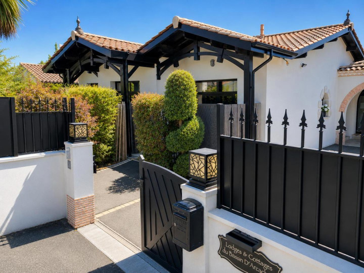 Hôtel Particulier - Les Lodges Du Bassin D'arcachon- Suites Privées Haut De Gamme- Clim-parking Privé - Gujan-Mestras