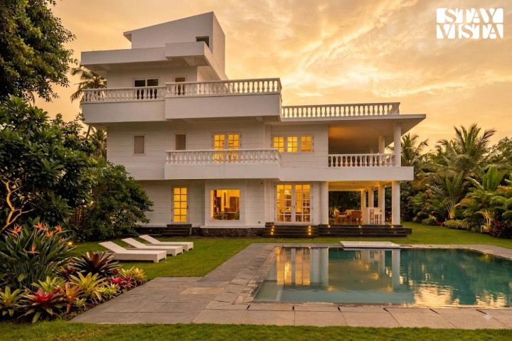 Stayvista At Ivory House Villa With Pool, Beach View - uran