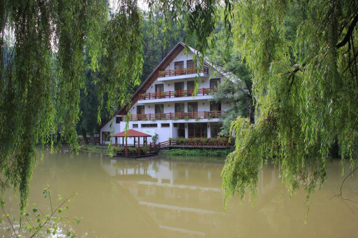 Guest House Lacul Linistit - Moneasa