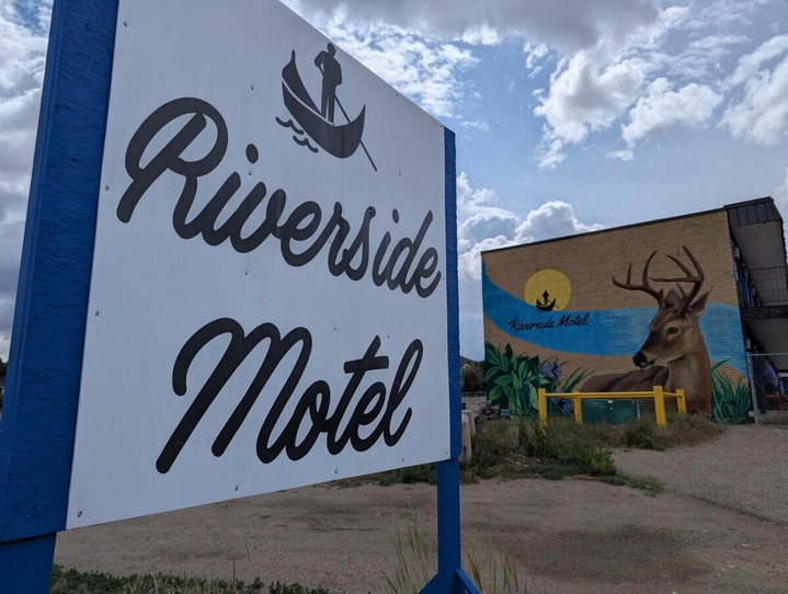 Riverside Motel And Suites - Medicine Hat