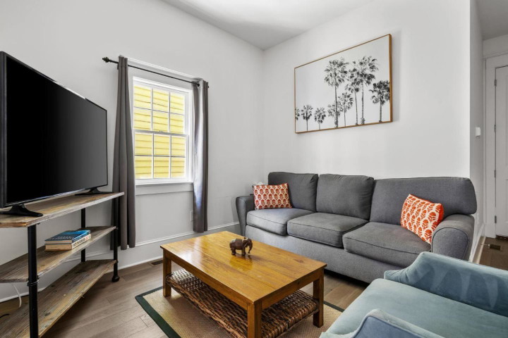 The Oyster Suite 2br Steps To King Sleeps 4 - Charleston, SC