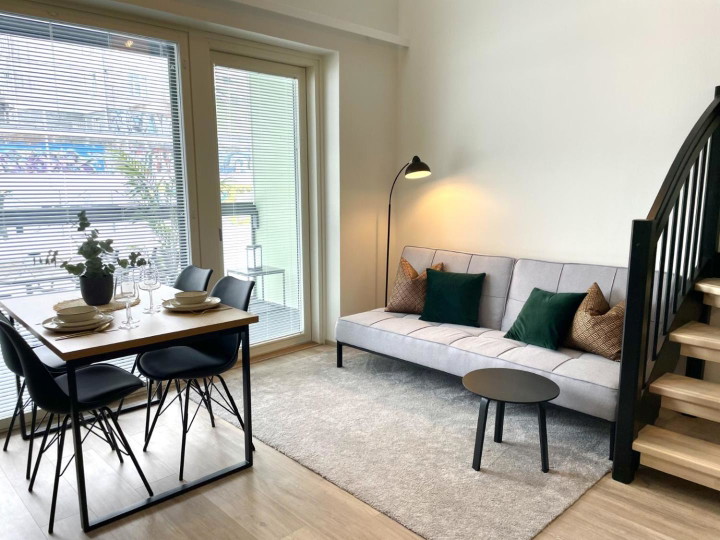 Bright Loft Apartment With Glazed Balcony - Tampere