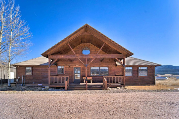 New Mexico Cabin Hideaway W/ Eagle Nest Lake Views - Eagle Nest, NM