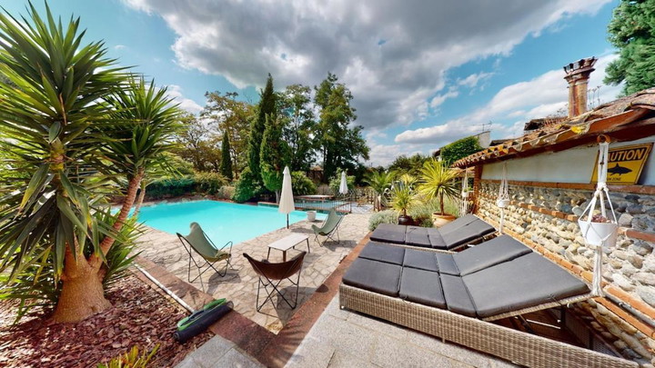 Les Cyprès De Pierre, Maison De Ville Avec Piscine - Muret