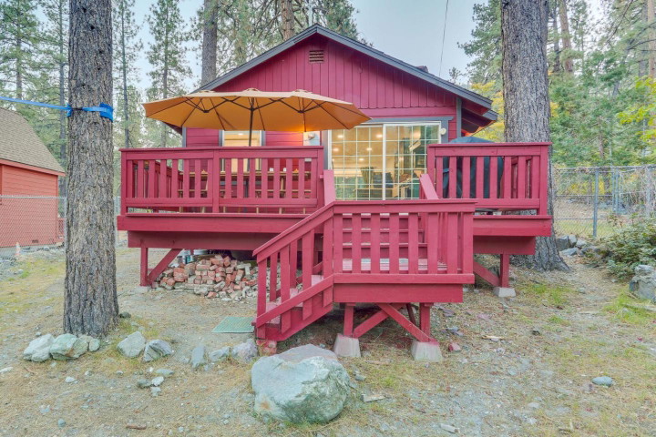 Cozy Wrightwood Cabin: Family & Pet Friendly! - Wrightwood, CA