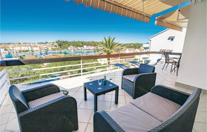 Cozy Apartment In Banjol With Wifi - Rab
