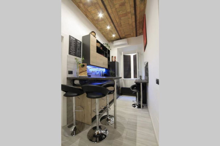 Elegant Apartment In Inner City At Vatican - Netflix And Optical Fiber - Vatican City