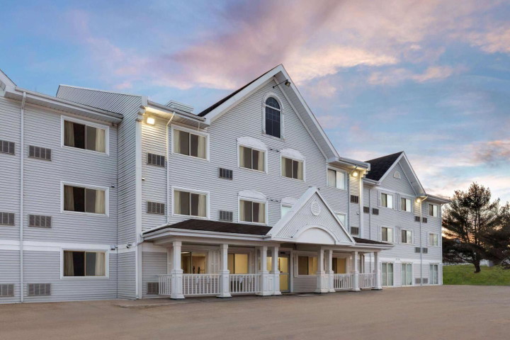 Ramada By Wyndham Miramichi New Brunswick - Miramichi