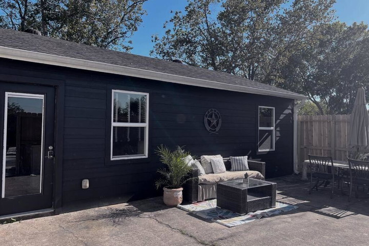 Quiet, Cozy Guesthouse With Privacy - Texas