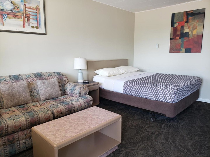 Lamplighter Inn - Alberta