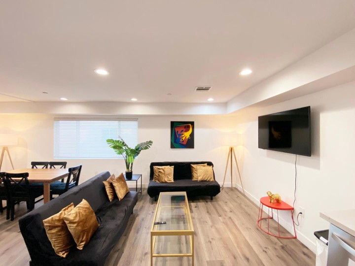 Modern 3br Home In Mid-city - Beverly Hills, CA