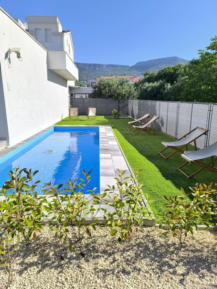 Maslina House - Family Apartment 2 With Pool - Split