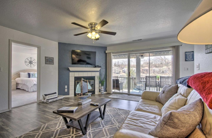 Lake-view Patio, Pool Access! Regatta Bay Condo - United States