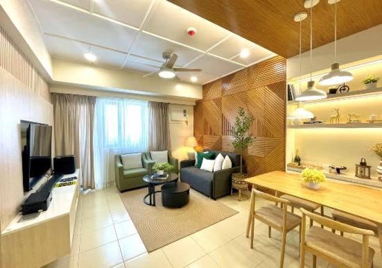 Modern Manhattan Plaza Aesthetic 2br At Araneta City - Quezon City