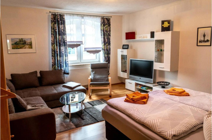 Moderne Ferienwohnung In Der Stadt - Forst