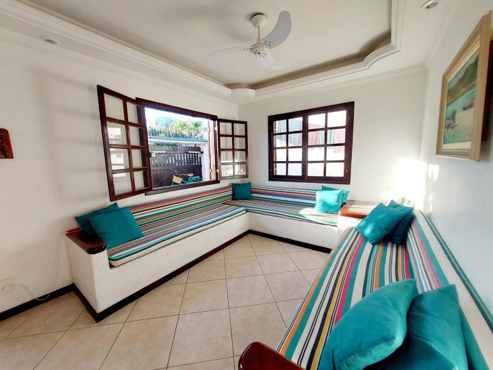 Espaçosa Casa Alto Padrão Para Famílias Em Cabo Frio - Cabo Frio