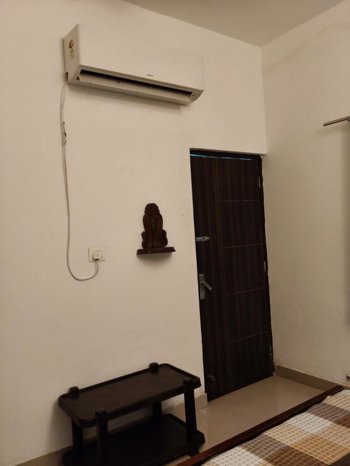 Radha Raman Kunj 3bhk Villa Near Prem Mandir - Vrindavan