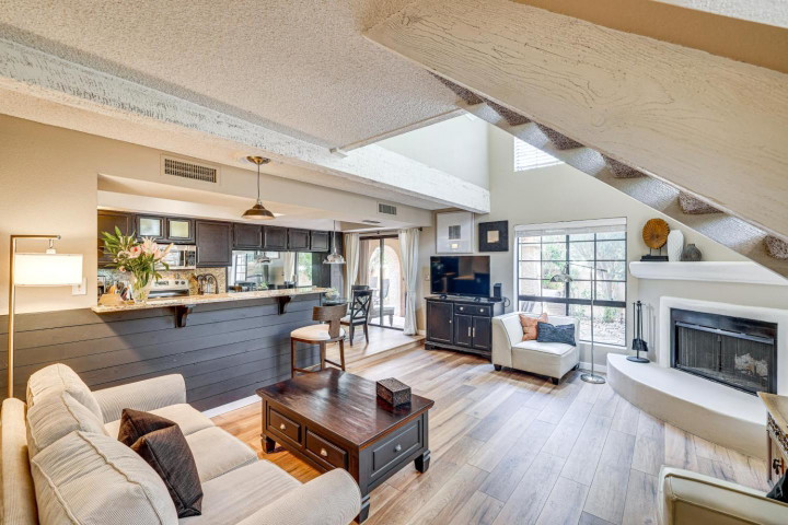 5 Mi To Hiking & Golf: Phoenix Gem W/ Pool Access - Arizona