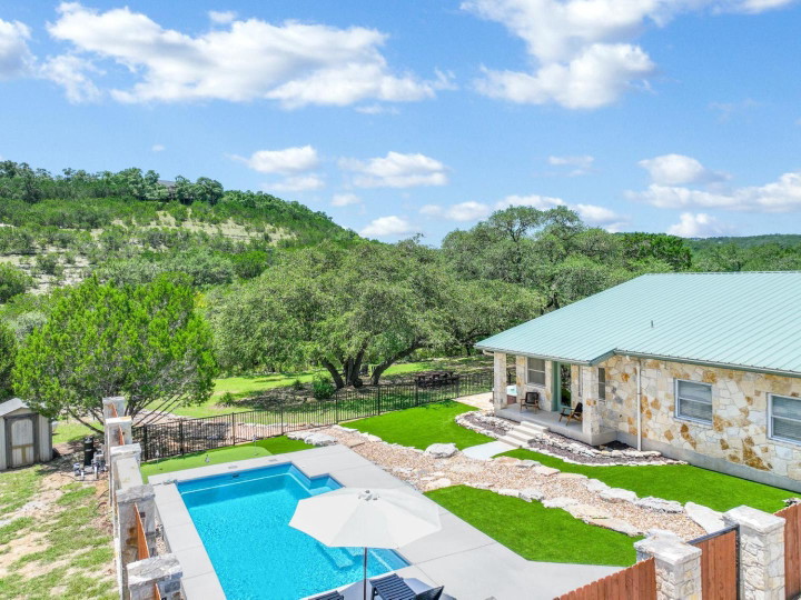 Artista - Wimberley, TX