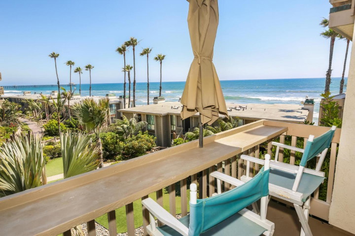 E208 - Ocean Overlook - Oceanside, Californie