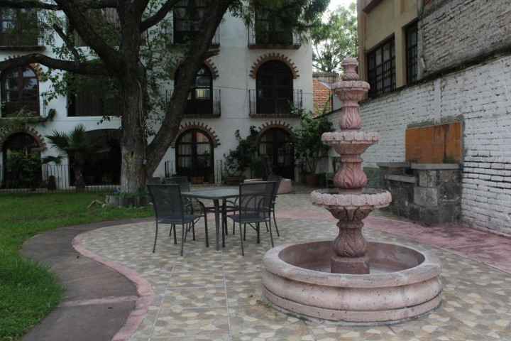 Depa En Privada En El Centro Con Estacionamiento - San Miguel de Allende