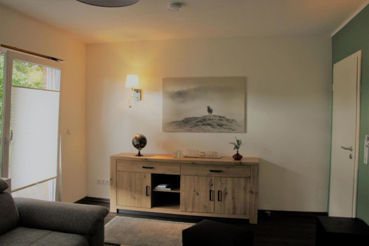 Leer, Haus Benefit - Leer