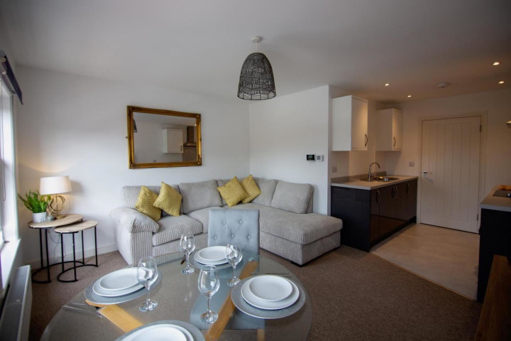 Hilltop Apartment - Amesbury