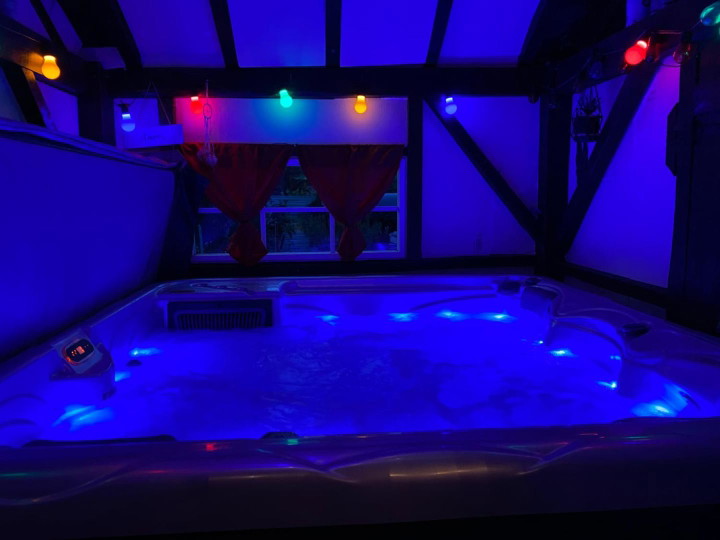 Gîte En Pierre Le Paradis Parc Clôturé Spa Jacuzzi 5 Places Piscine Au Périgord Pourpre 9km De Bergerac - Dordogne